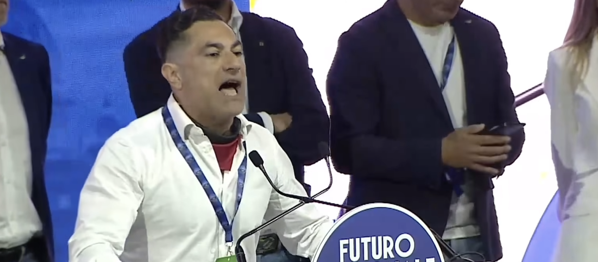 FN, Furgiuele saluta la platea al grido di «camerati»