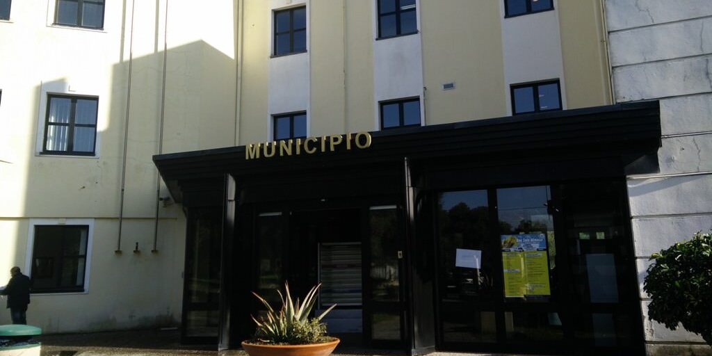 Assenteismo al Comune di Rosarno, indagati quattro dipendenti ...