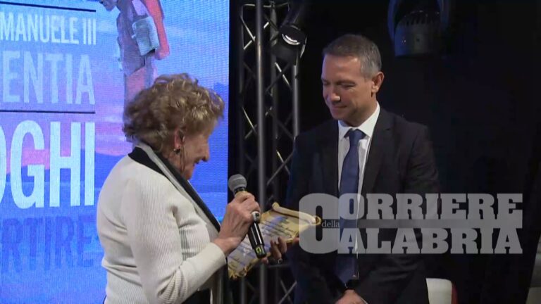 Legalità e giustizia, premiato il procuratore Falvo. «Ripulire Vibo ...