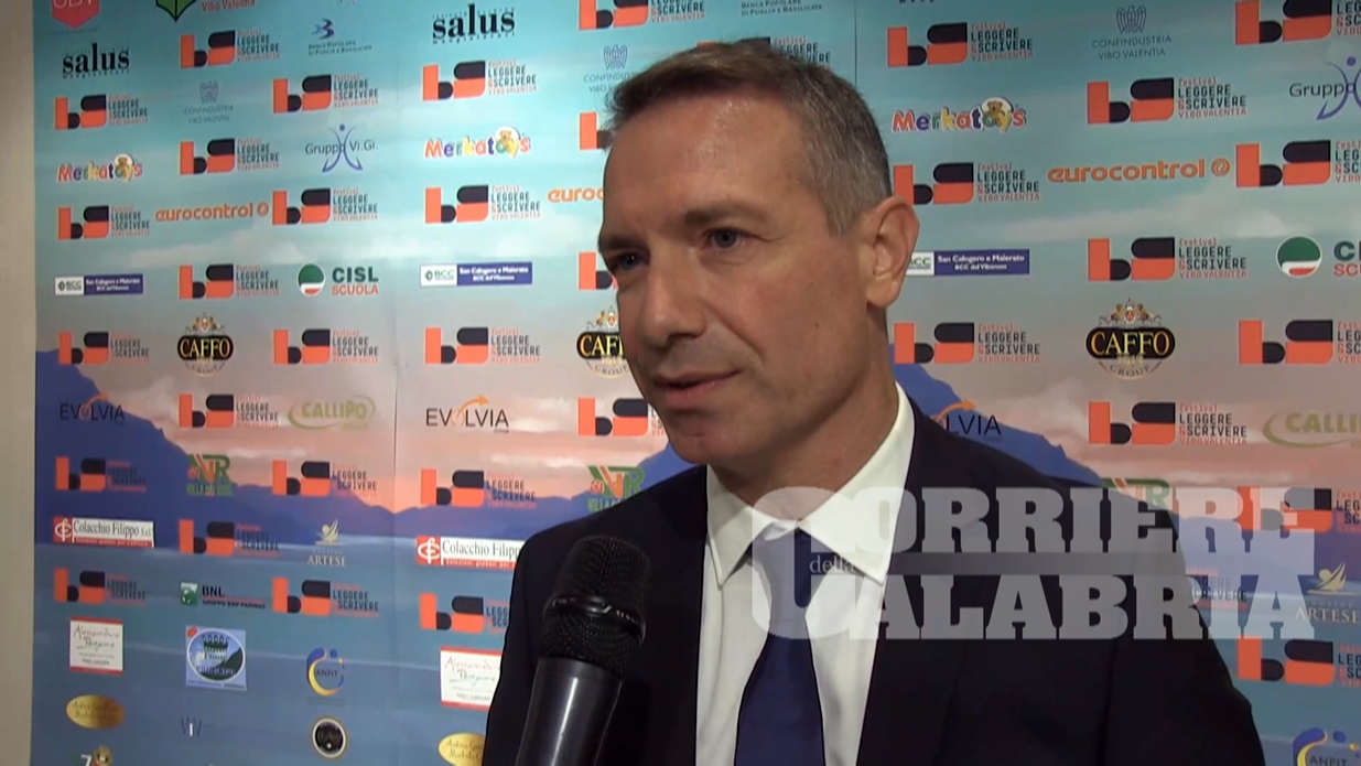 Legalità e giustizia, premiato il procuratore Falvo. «Ripulire Vibo ...