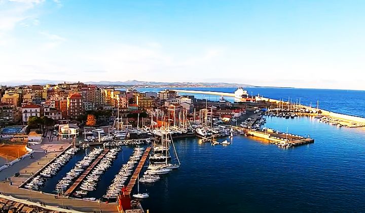 Crotone, Autorità portuale e Comune fanno sintesi: bonifica, recupero e ...