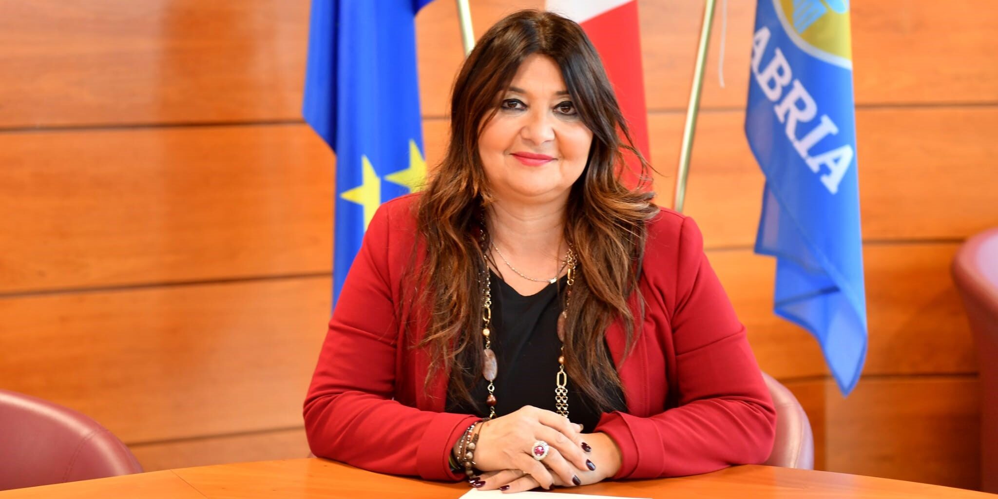 Straface contro Stasi: «ha il dovere di confrontarsi in Consiglio»