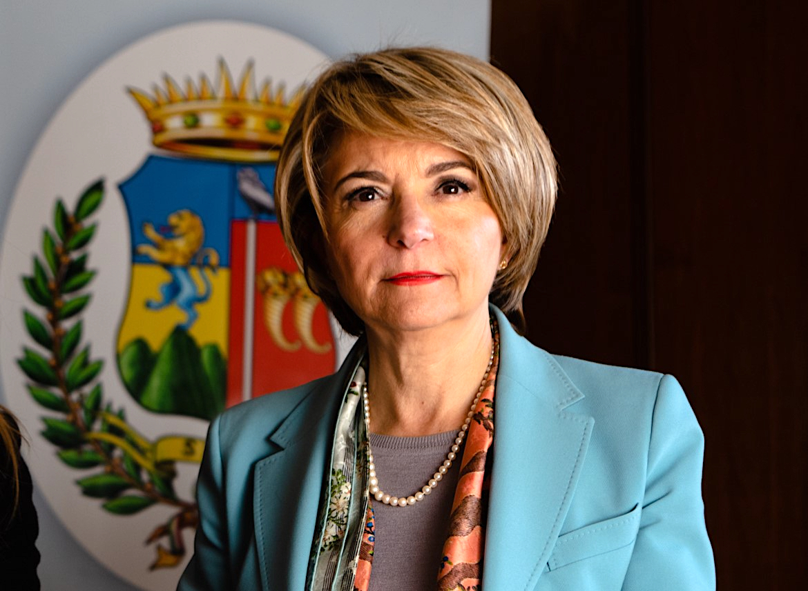 Scossone alla giunta Limardo, tre assessori si dimettono. Il sindaco ...