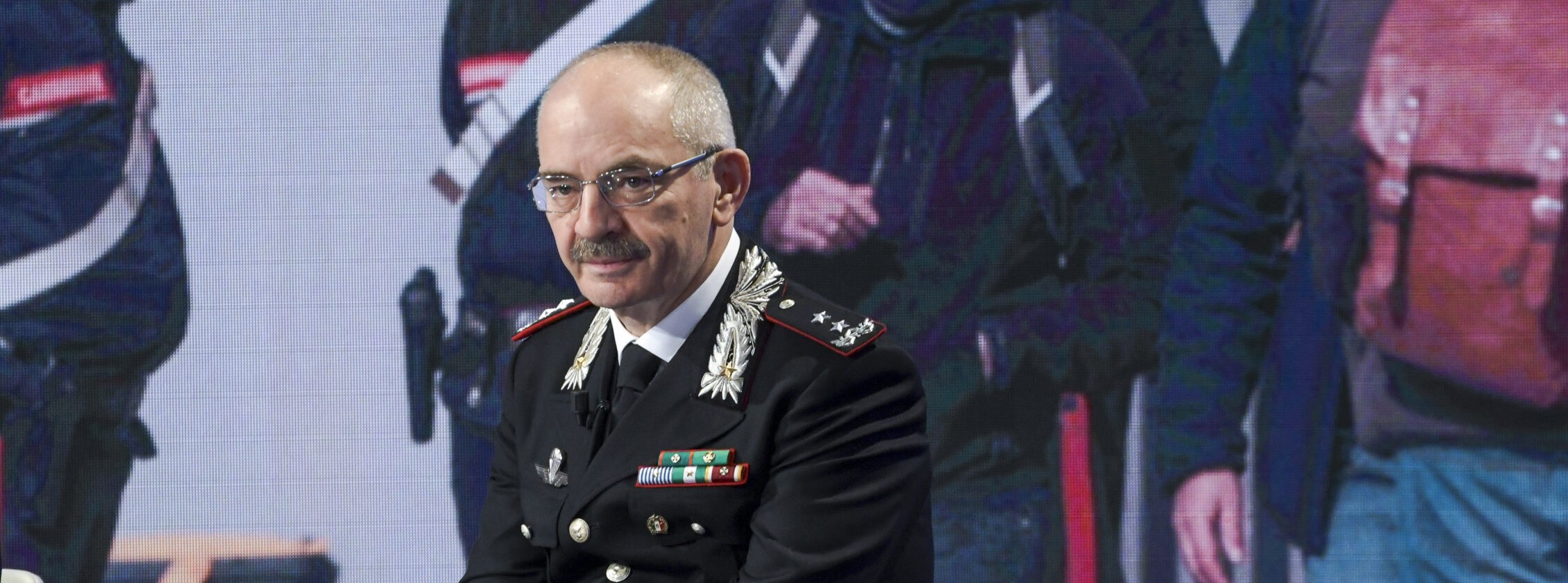 Angelosanto ricorda le «bacheche con nomi e foto dei latitanti di ...