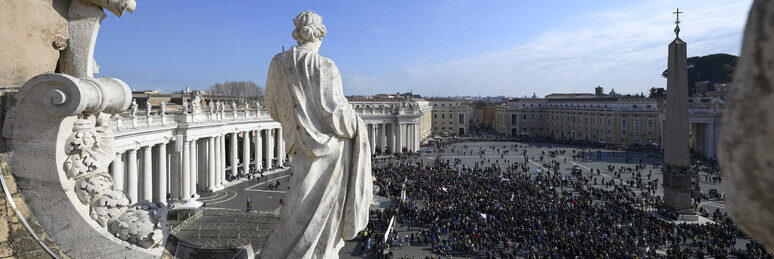 Tenta di entrare a San Pietro con un coltello, arrestato un calabrese