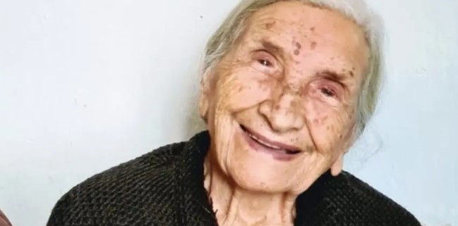 Ha 109 anni e 23 nipoti: la storia di Maria Rosa Tassone, la donna più ...
