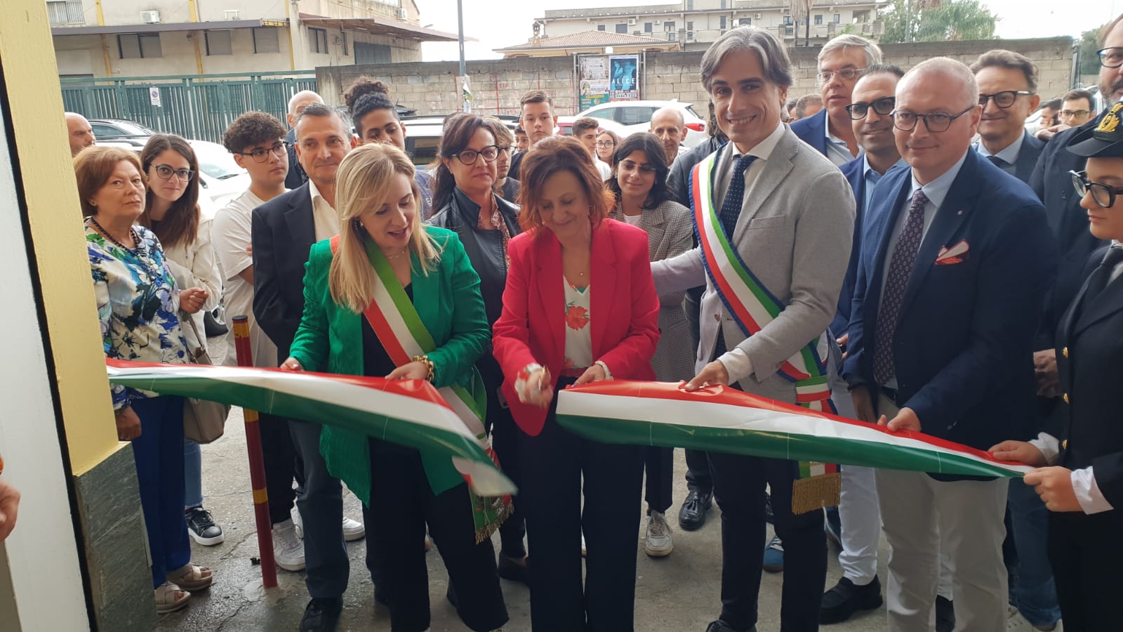 Gioia Tauro, in un bene confiscato alla 'ndrangheta i nuovi locali ...