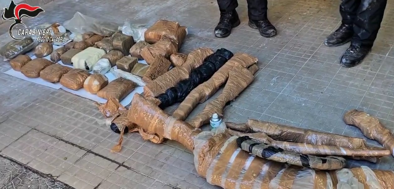 Arghillà, il quartiere-ghetto di Reggio diventato “deposito” di armi ...