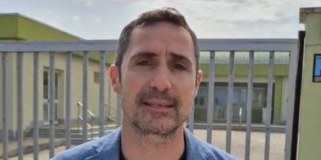 Gita negata a Pasquale, bimbo disabile: il duro attacco di Alecci all ...