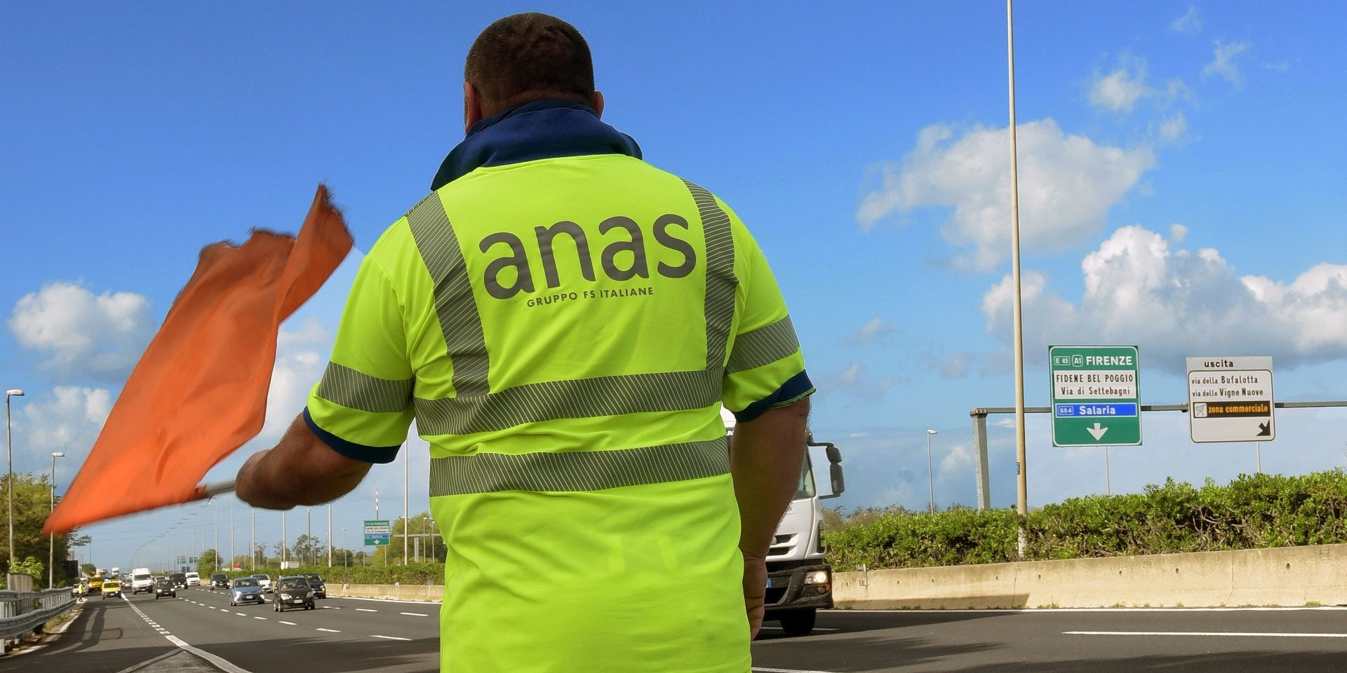 Incidente sull'A2 a Castrovillari: tir fuori strada, cantoniere Anas ...