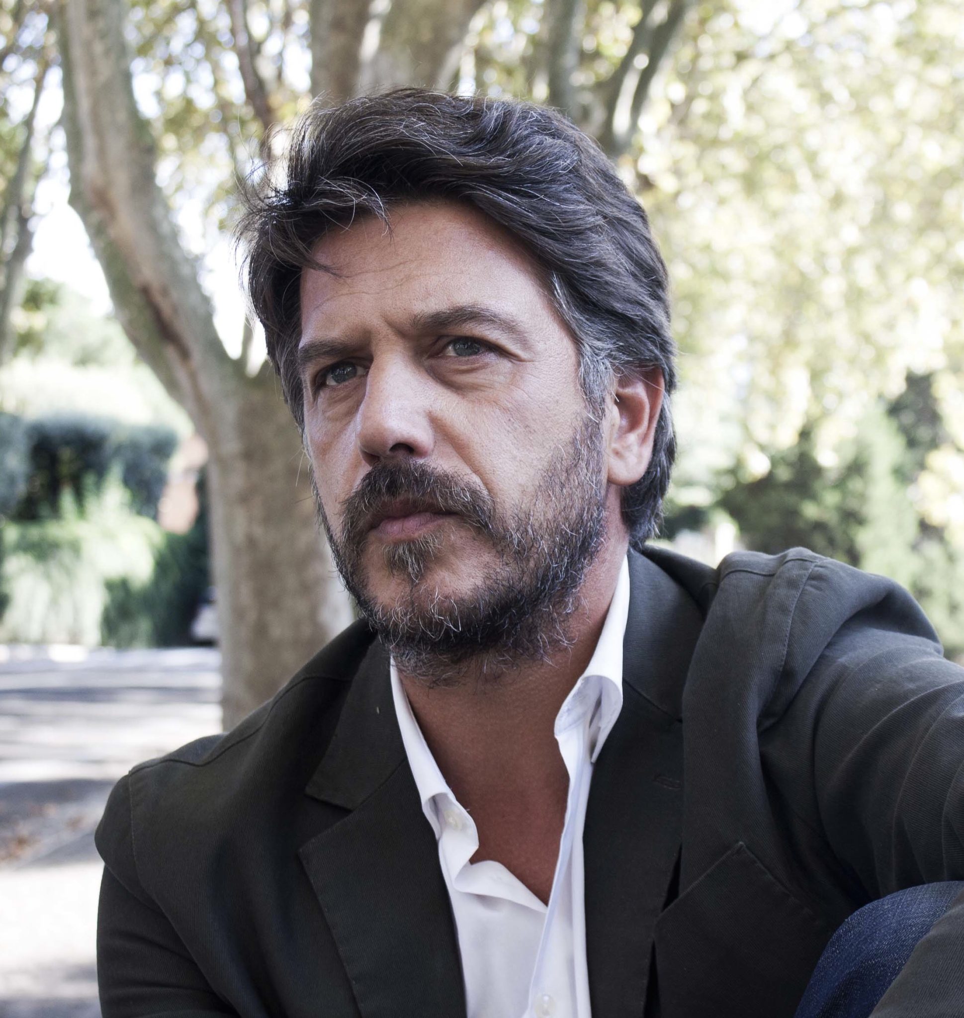 Paolo Mauro dai palchi calabresi alla prima serata di Rai1: è tra i ...