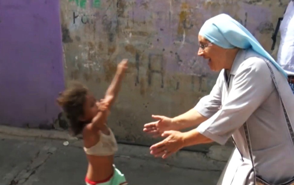 Suor Patrizia Andrizzi, la missionaria calabrese da oltre 40 anni in ...