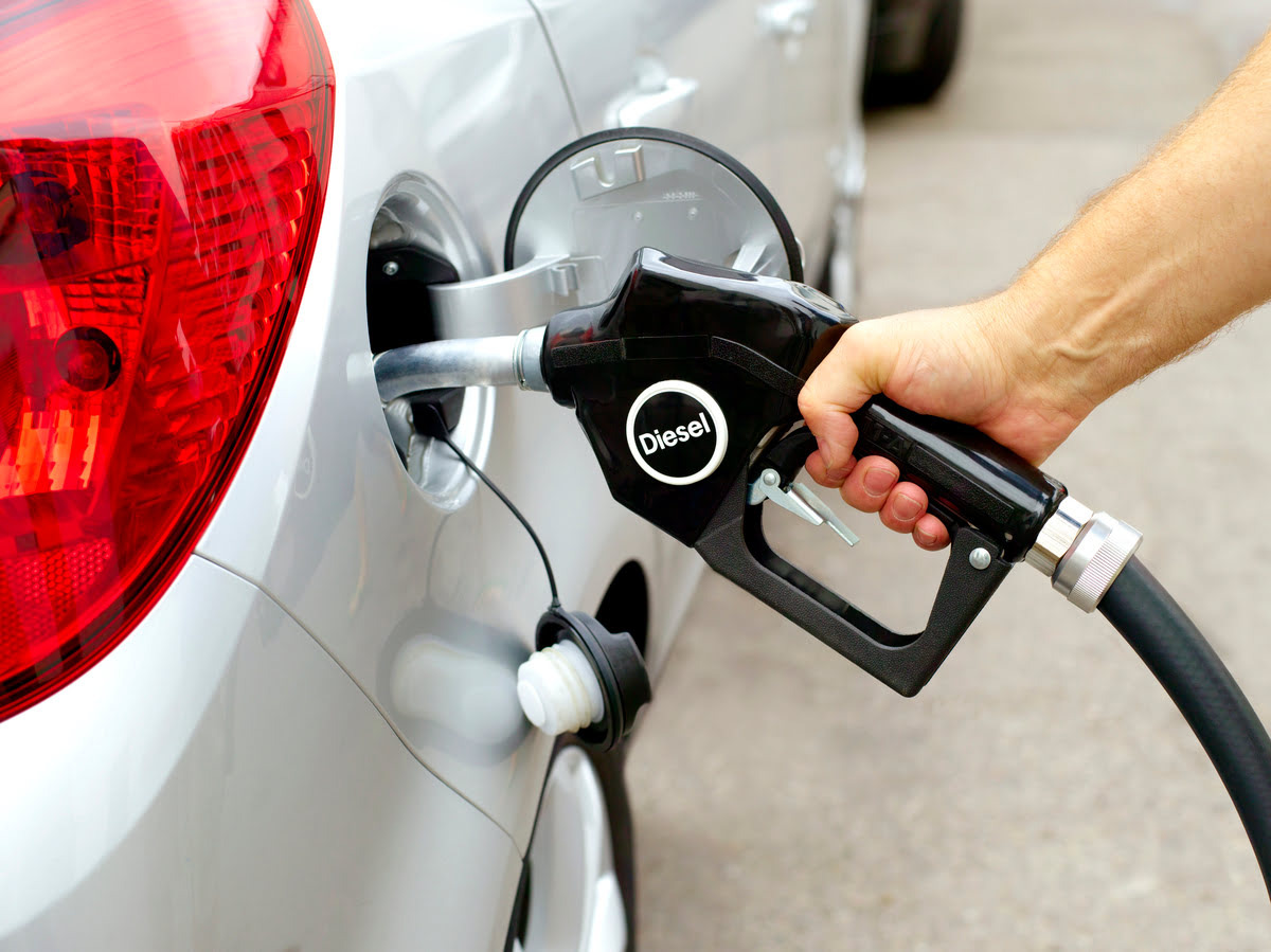 Caro carburanti, il Governo proroga il taglio delle accise